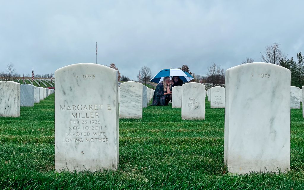 Crowds weather rain for Veterans Day tribute at National Cemetery of ...